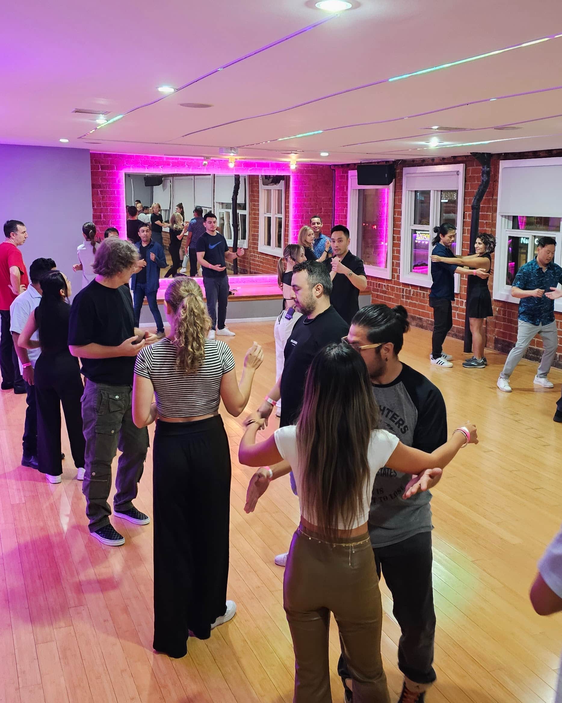 Salsa & Sensual Bachata Classes in Los Angeles | Dancer University